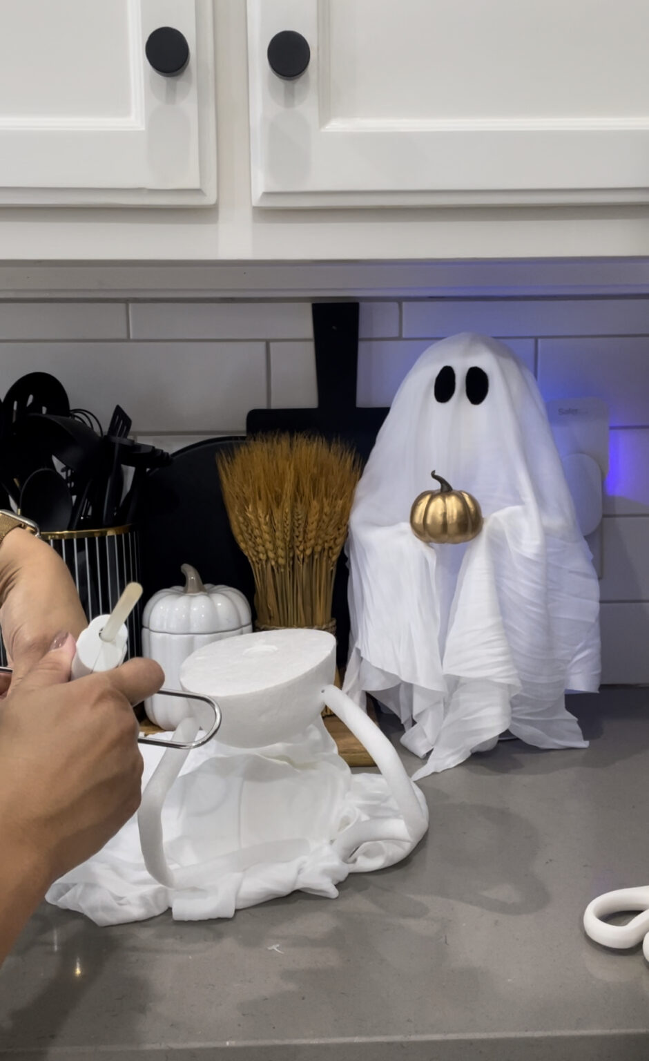 Dollar Tree DIY Ghosts - White Oak Shop